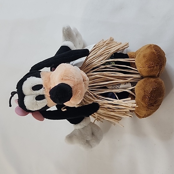Disney | Toys | Nwt Rare Vintage Hawaiian Hula Goofy Plush Stuffed ...